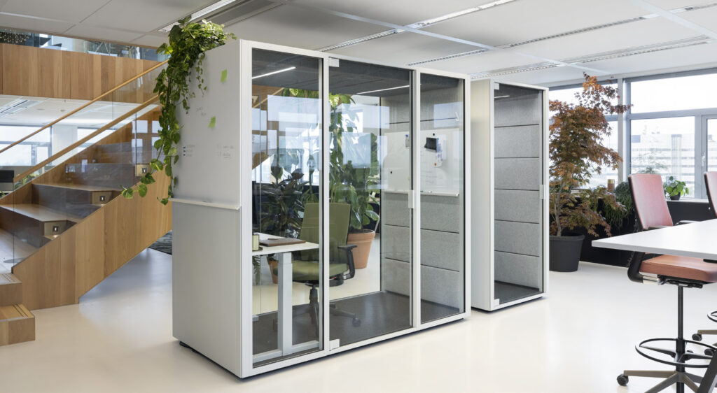 Ahrend Chat Meeting Booth :: Experienced Office Furniture