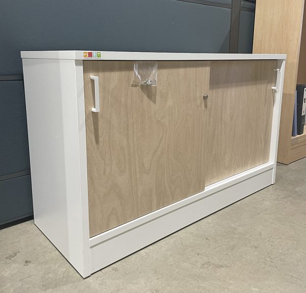 CLEARANCE Student Desk with Drawers :: Experienced Office Furniture